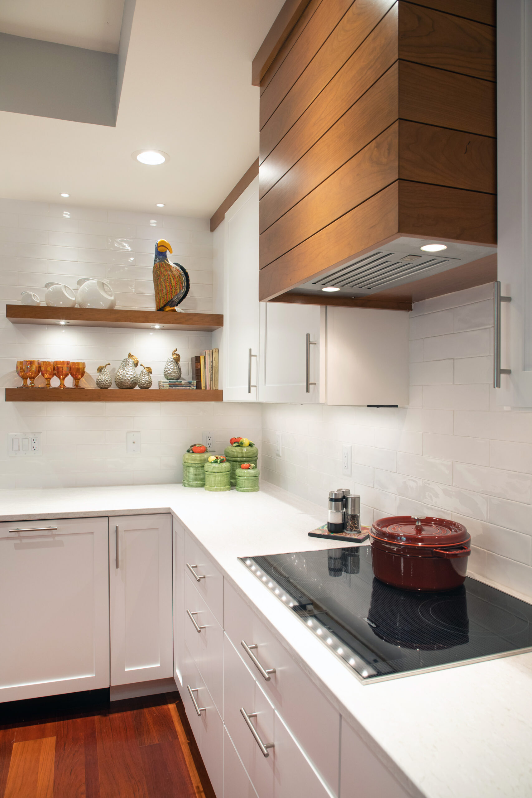 KITCHEN WEST PORT CONDO RESIDENCE - DC Interiors LLC